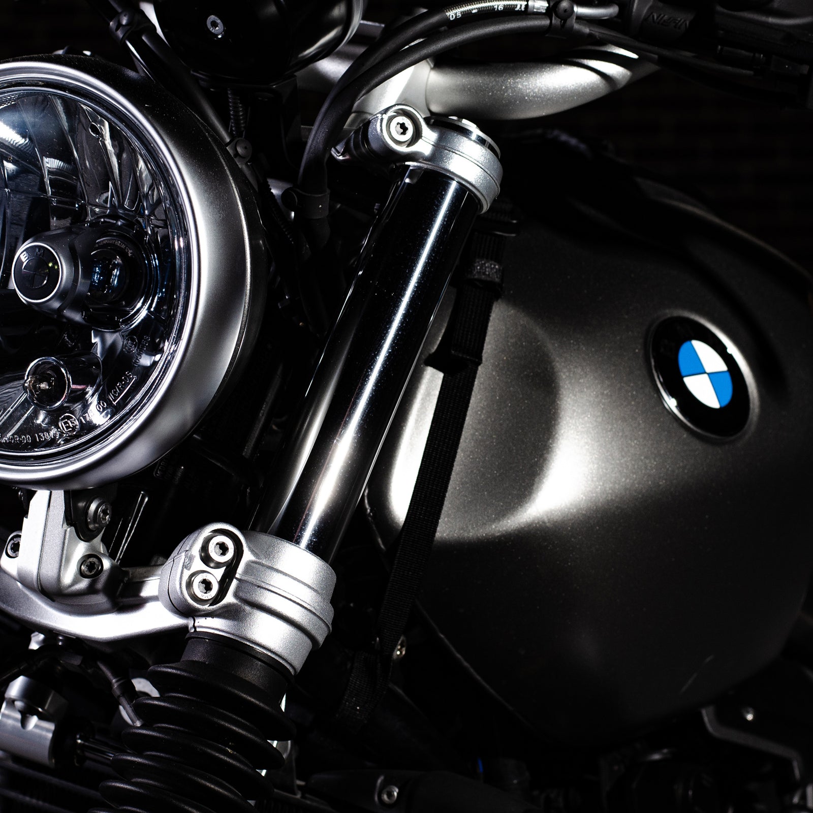Motorcycle instruments & speedometers | motogadget