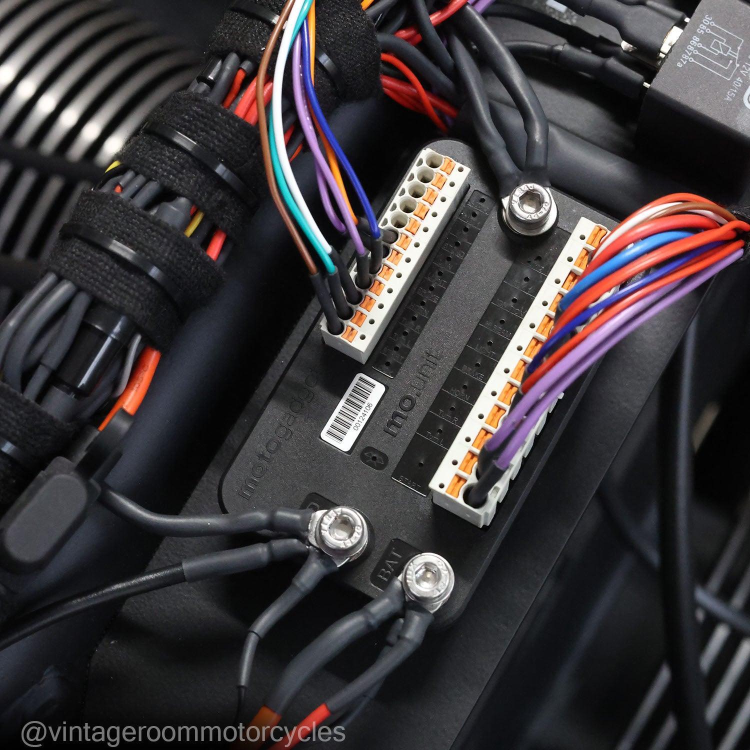 Digitale Motorrad Elektrik & Steuereinheiten | motogadget