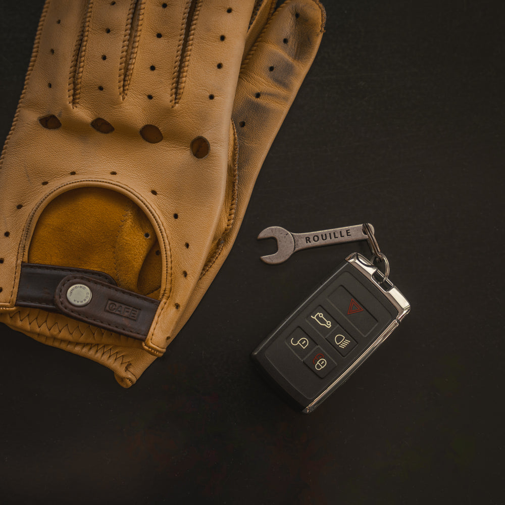 Handmade key fob from Italy | motogadget