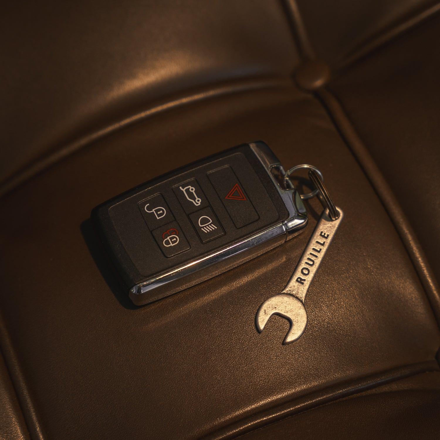 Handmade key fob from Italy | motogadget