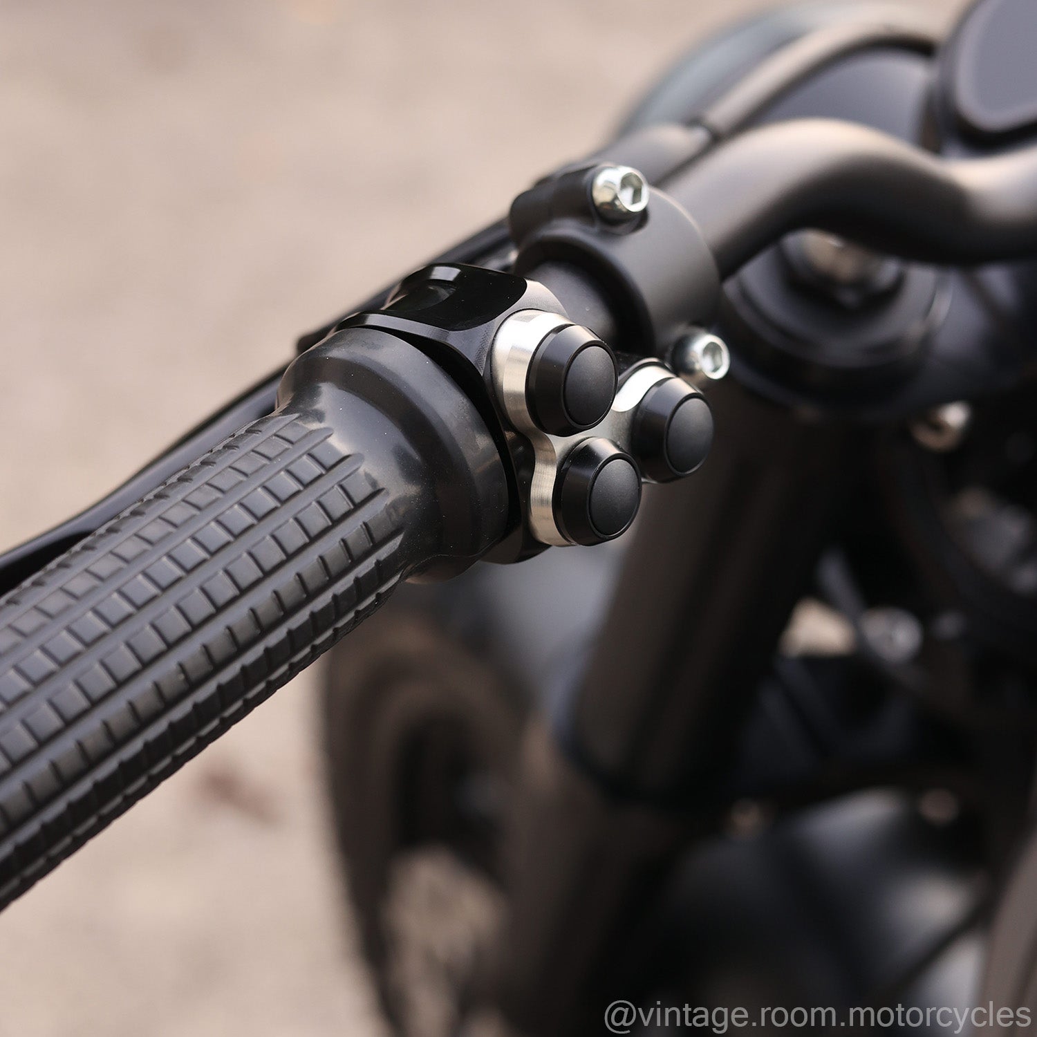 Motorcycle buttons & handlebar grips | motogadget